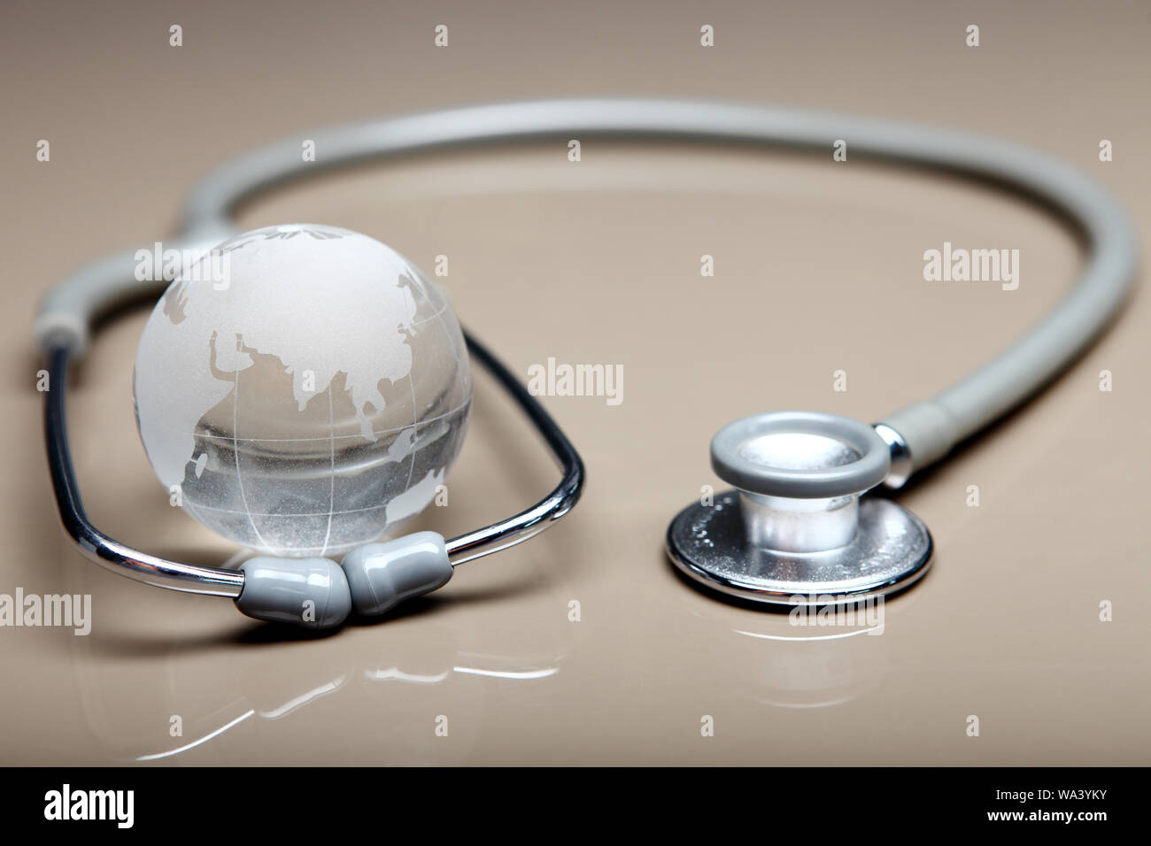 Earth globe stethoscope hi-res stock photography and images - Alamy