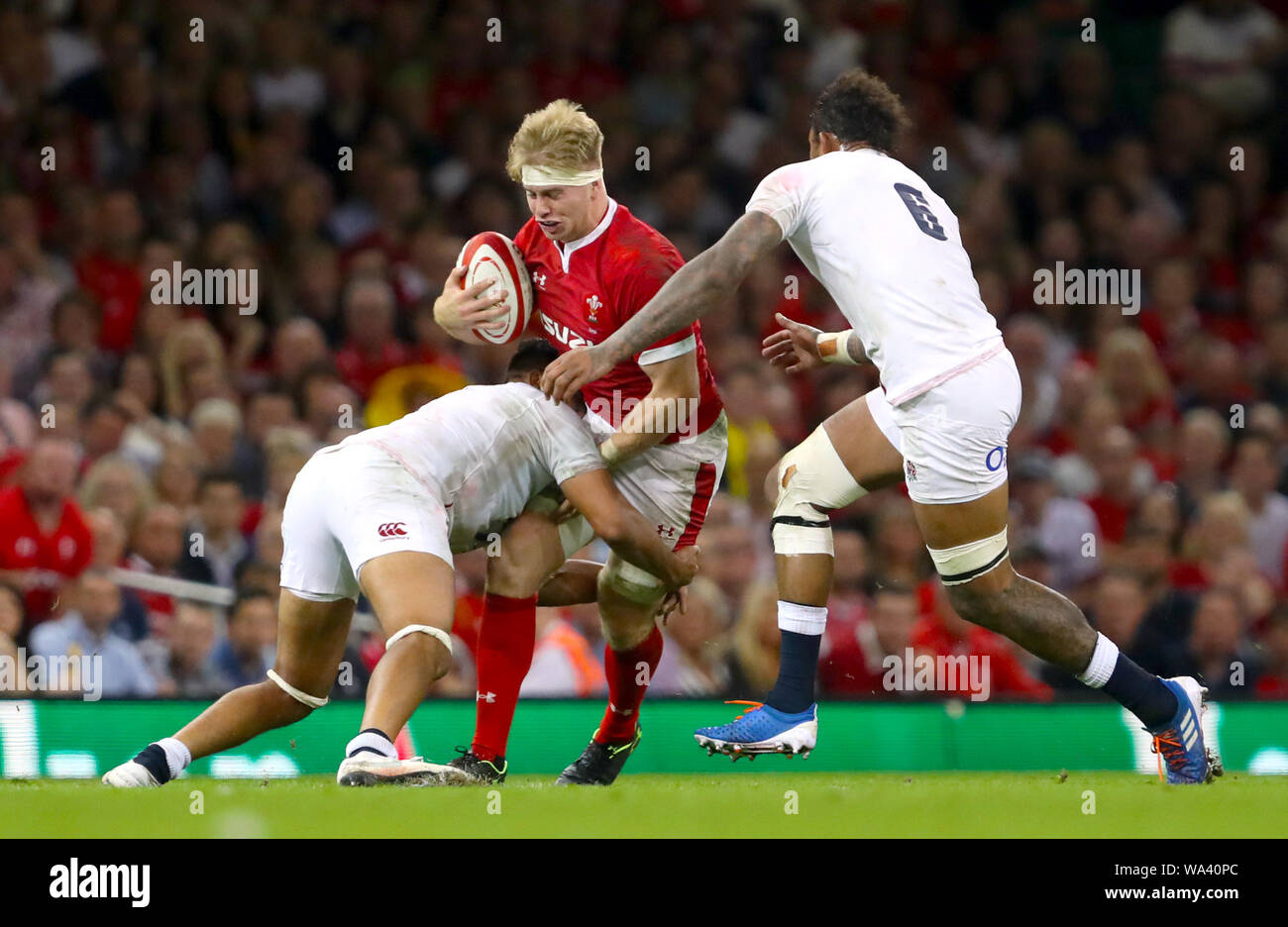 Courtney lawes wales rugby hi-res stock photography and images - Alamy