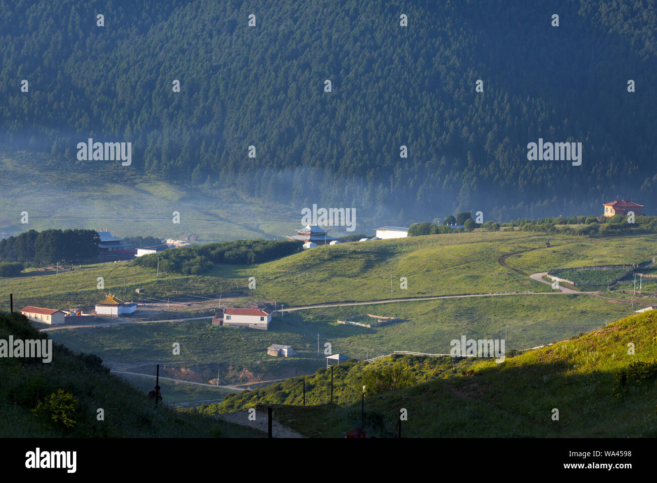 Gannan tibetan autonomous prefecture hi-res stock photography and ...