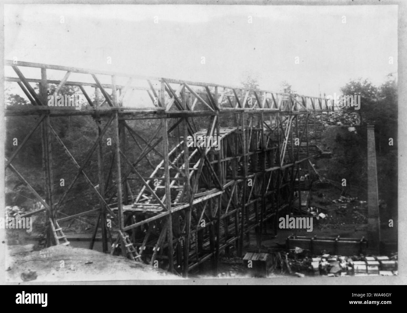 New construction workers concrete Black and White Stock Photos & Images ...