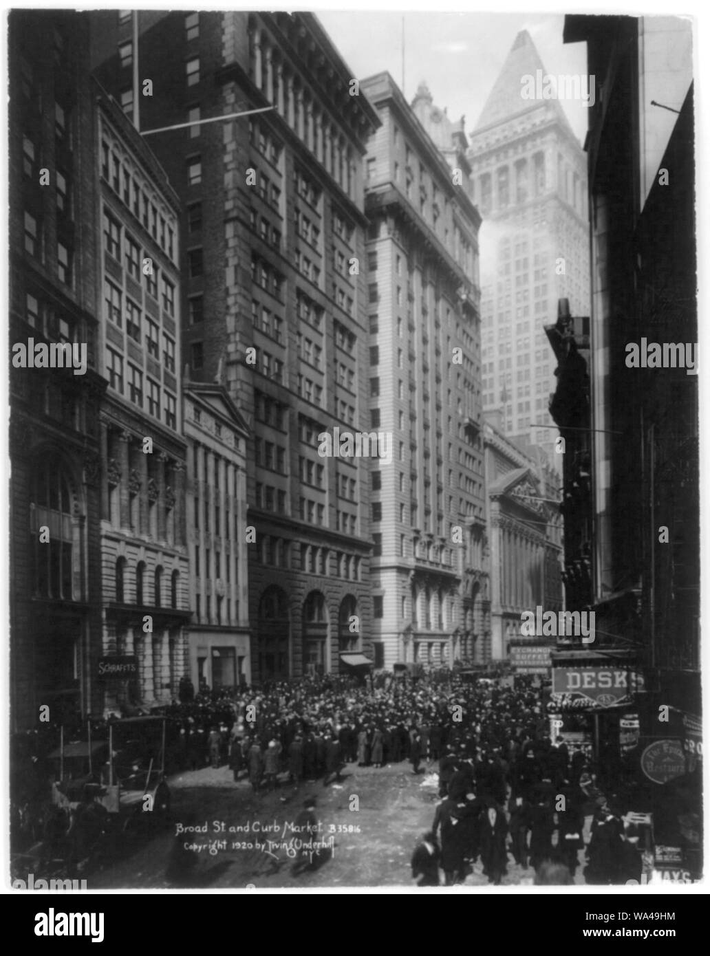 Street market new york Cut Out Stock Images & Pictures - Alamy