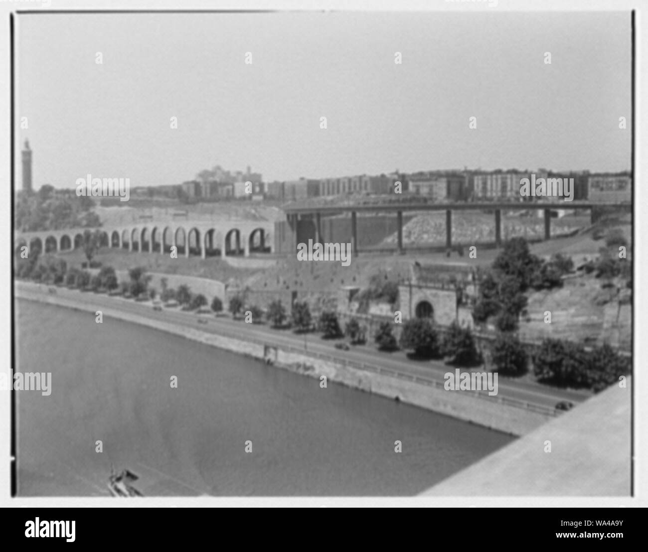 Fort washington new york Black and White Stock Photos & Images - Alamy