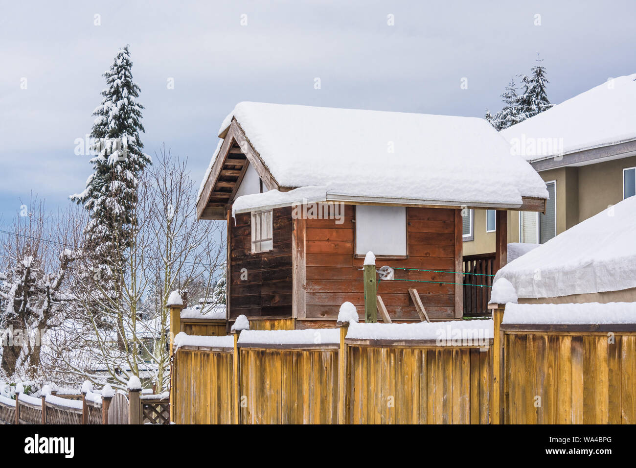 Front back yard hi-res stock photography and images - Alamy