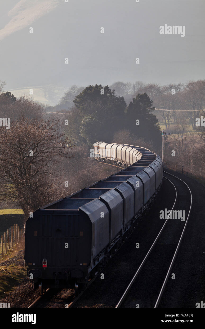 Empty GB Railfreight aggregates hopper train passing Edale Derbyshire ...