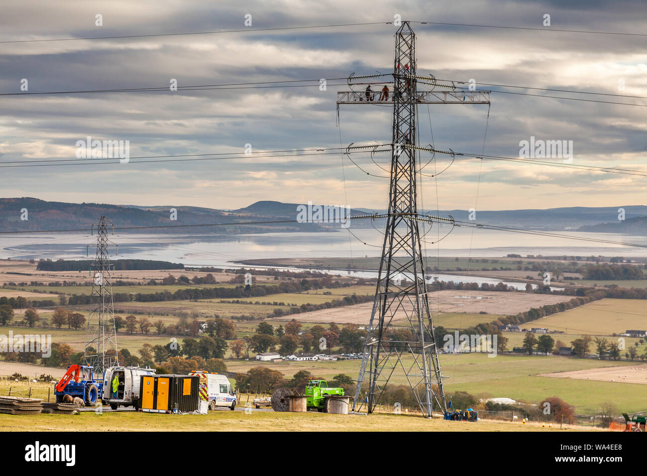 Electric powerlines working hi-res stock photography and images - Alamy