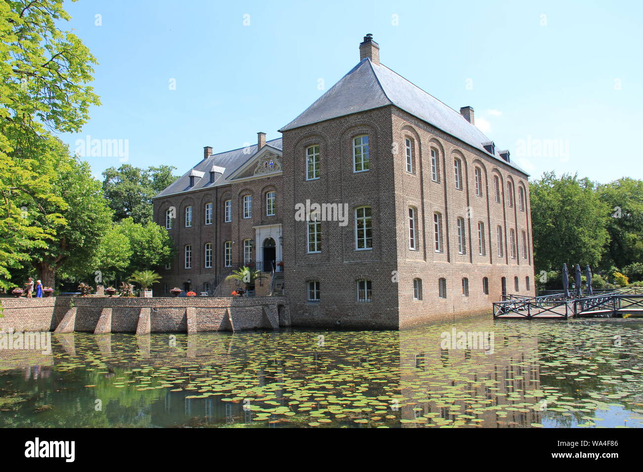 Arcen castle and gardens, The Netherlands Stock Photo - Alamy