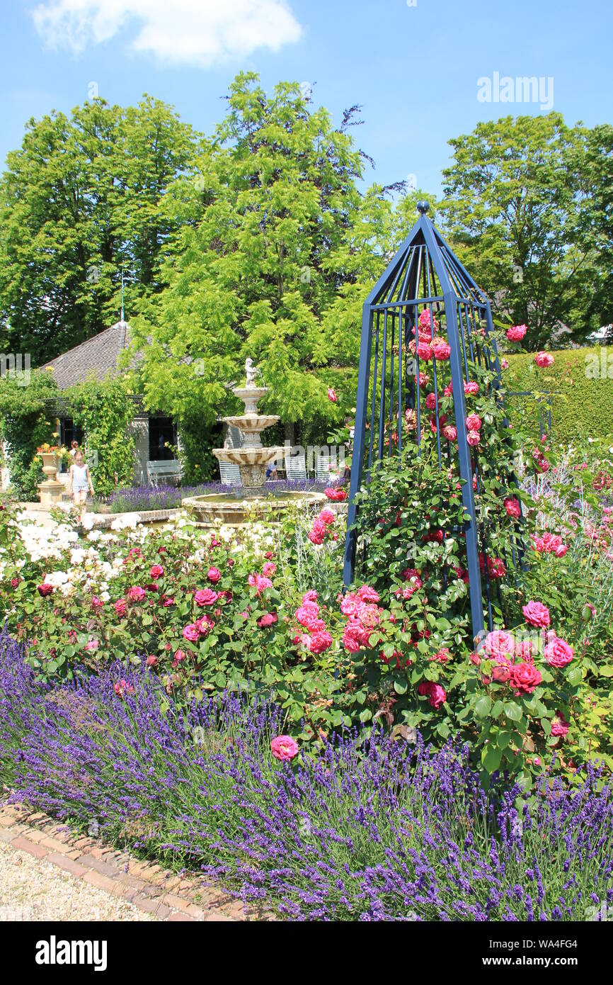 Arcen castle and gardens, The Netherlands Stock Photo - Alamy