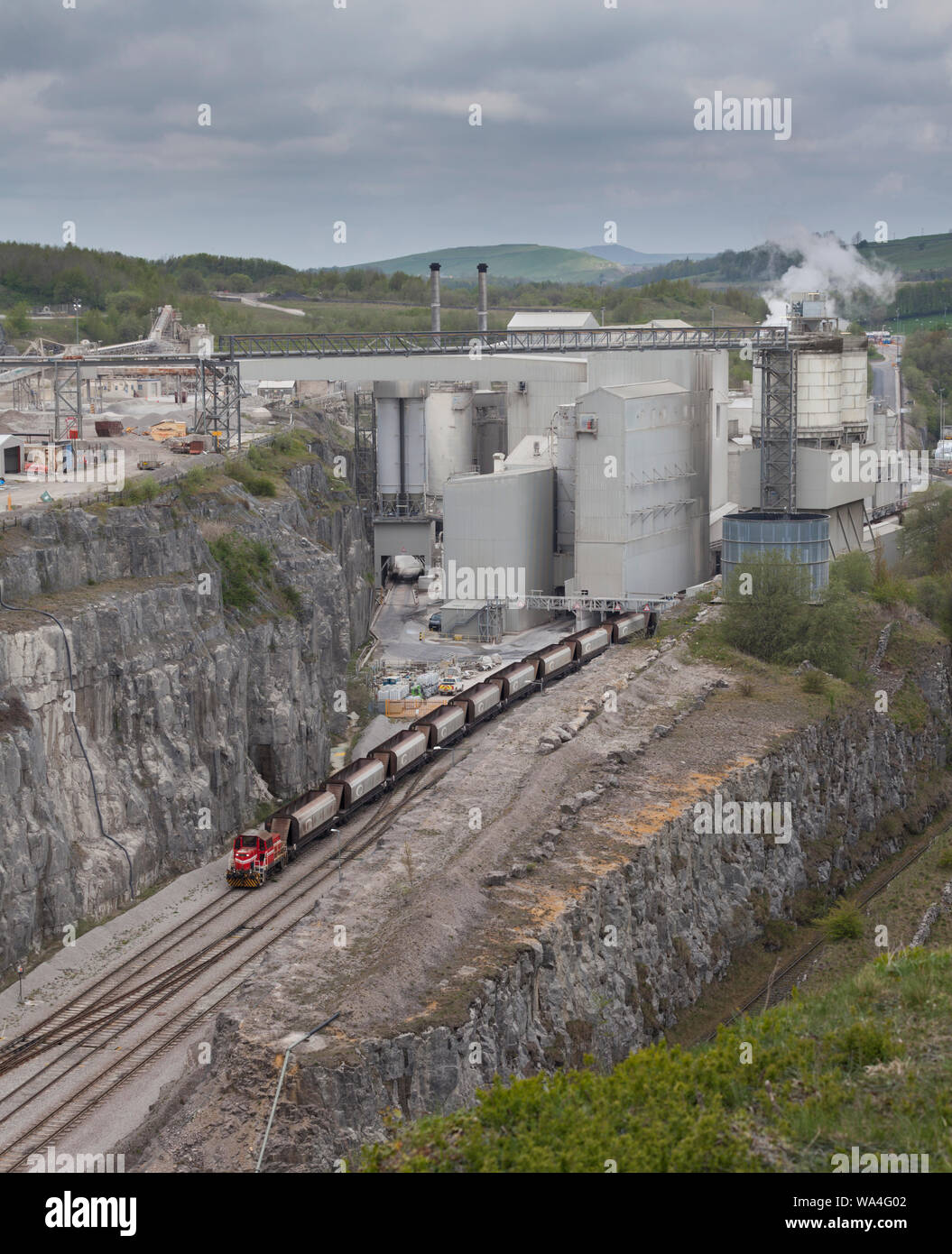 Derbyshire quarry hi-res stock photography and images - Alamy