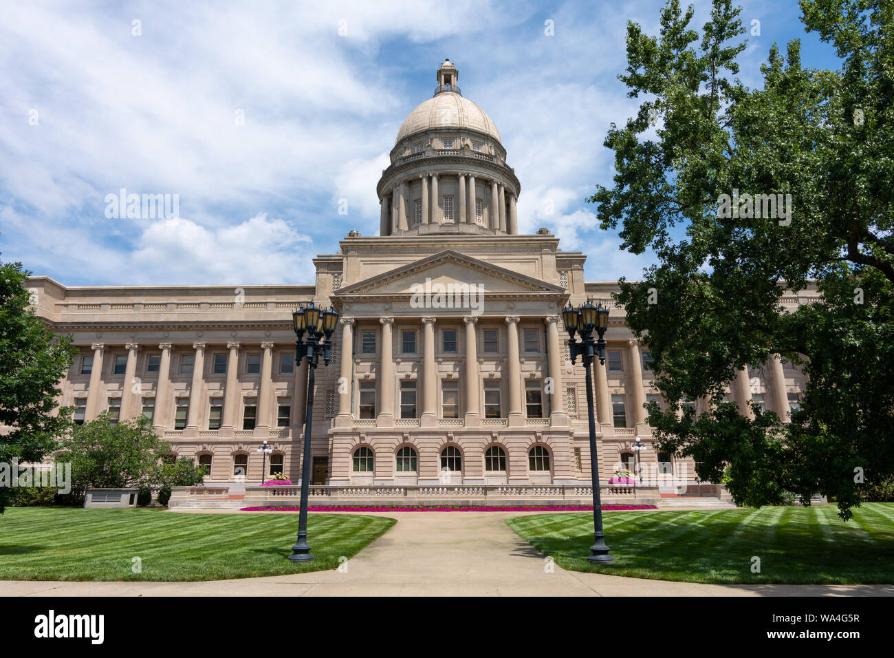The old kentucky state capitol building hi-res stock photography and ...