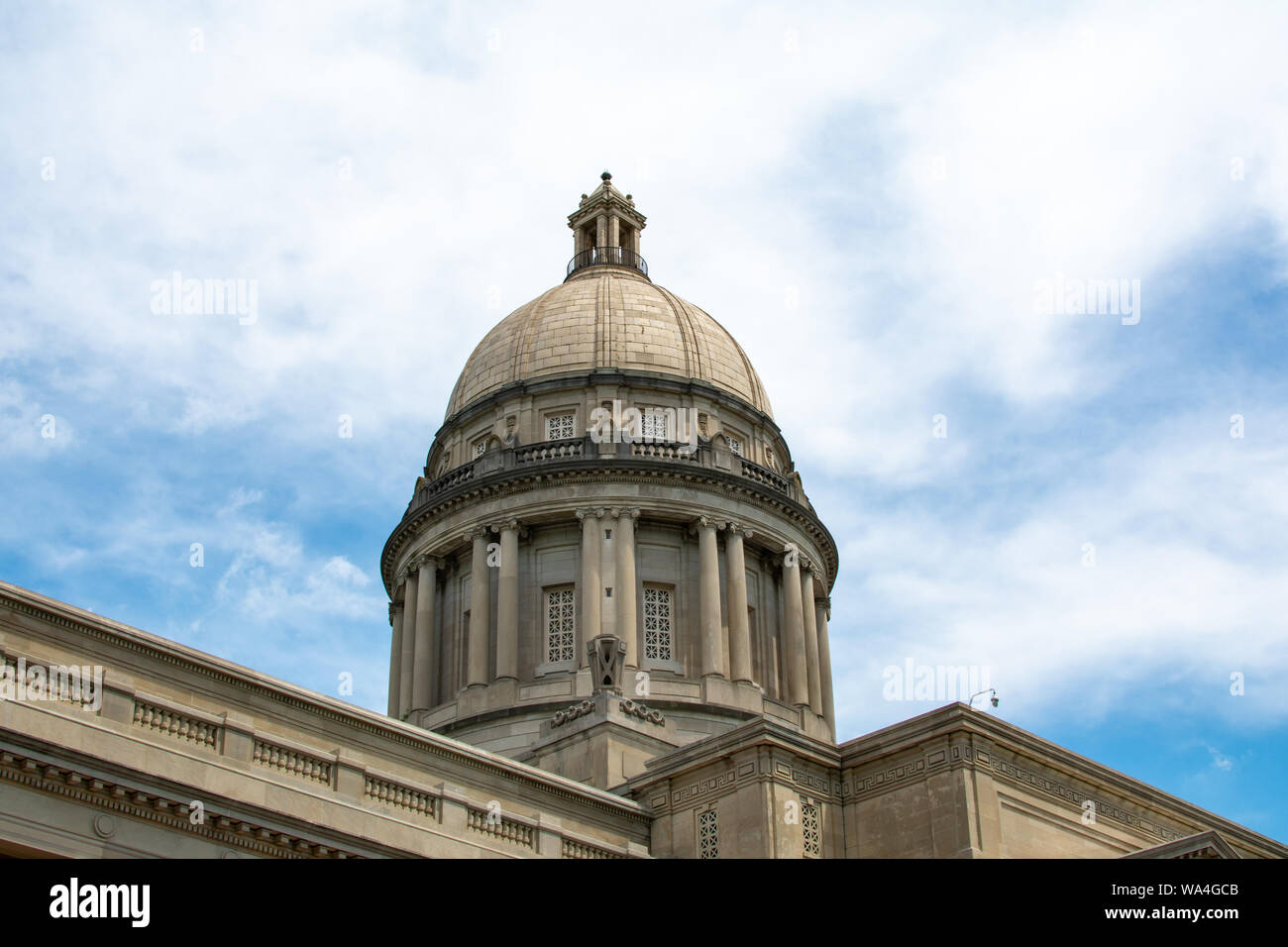 Kentucky State Capitol Building, Frankfort KY, on a hot summer ...