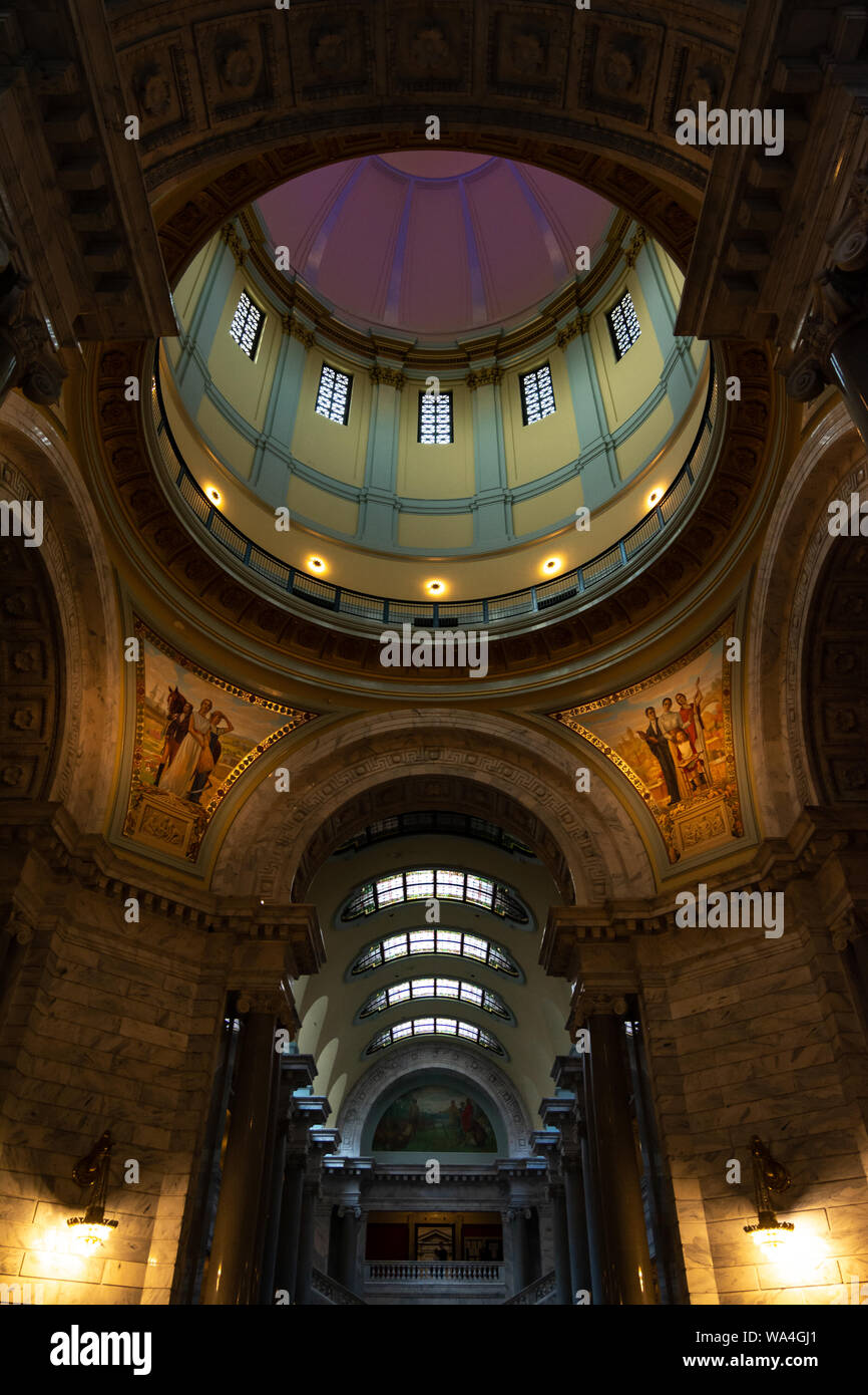 Inside the state capitol building, Frankfort, KY Stock Photo - Alamy