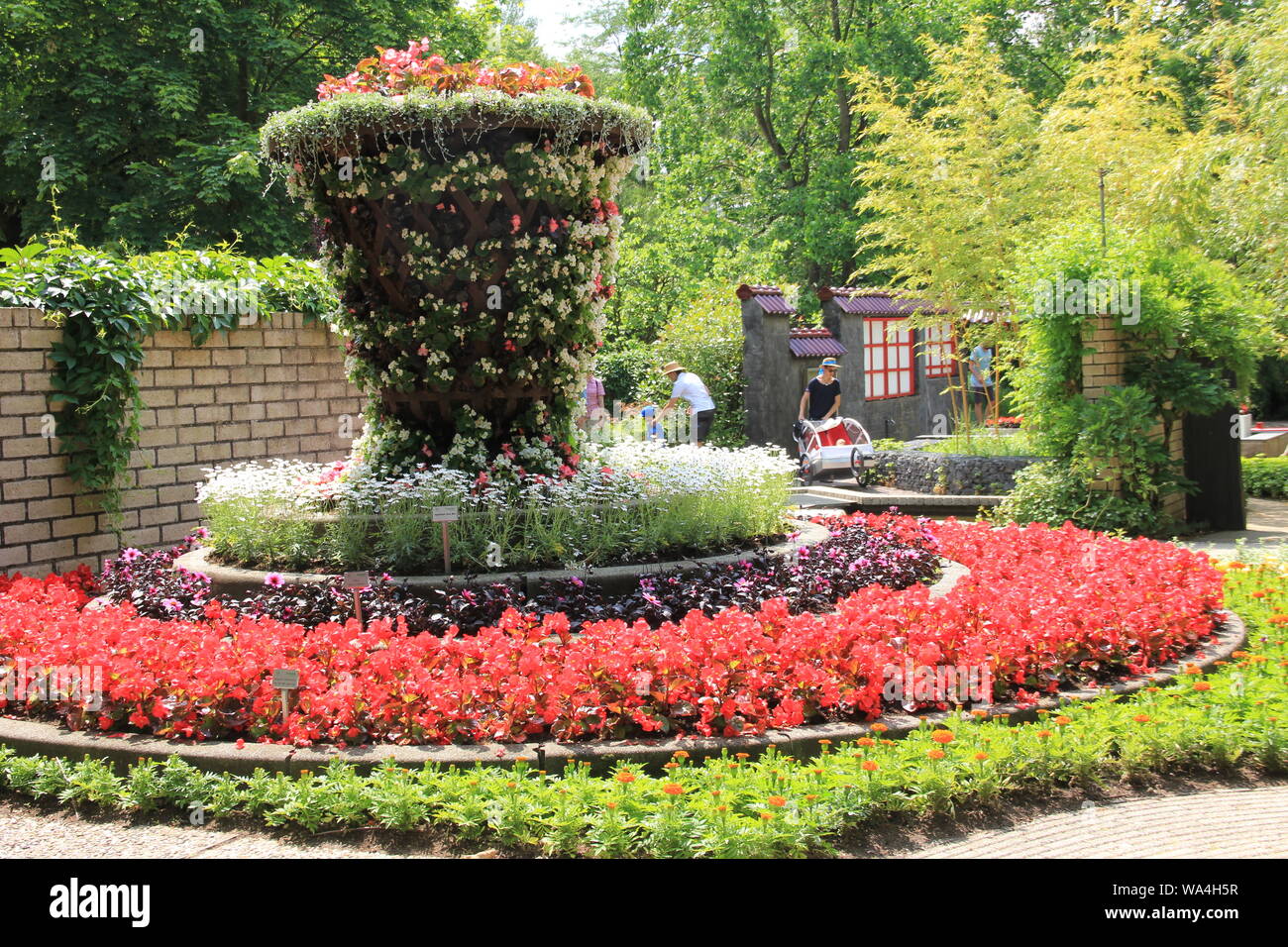 Arcen castle and gardens, The Netherlands Stock Photo - Alamy