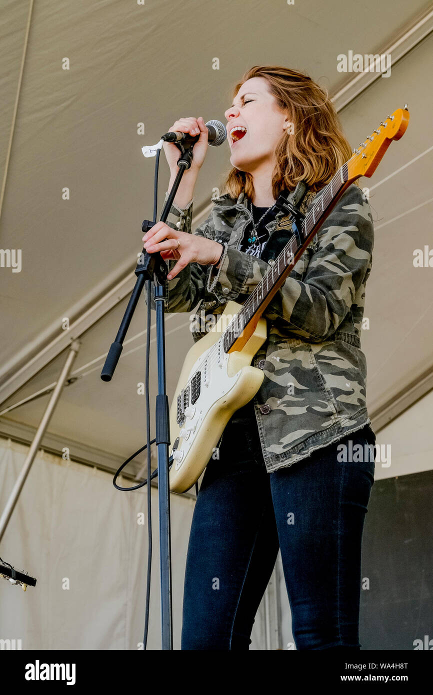 Lead singer rebecca lovell hi-res stock photography and images - Alamy