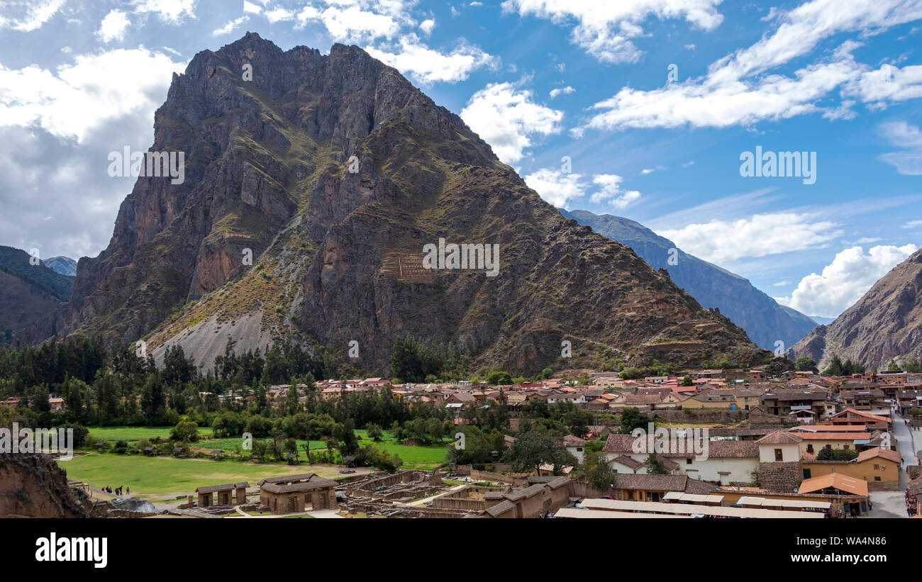 Ruins of Ollantaytambo : ruins of largely religious significance, the ...