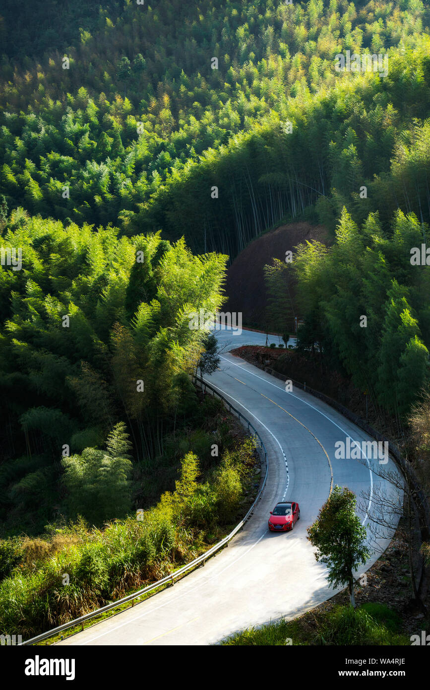 Green travel hi-res stock photography and images - Alamy