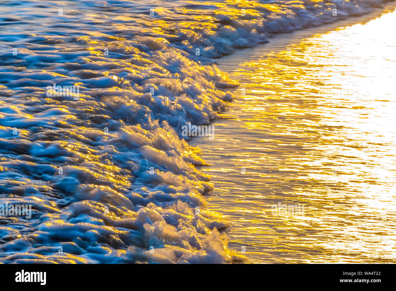 Cascading wave hi-res stock photography and images - Alamy