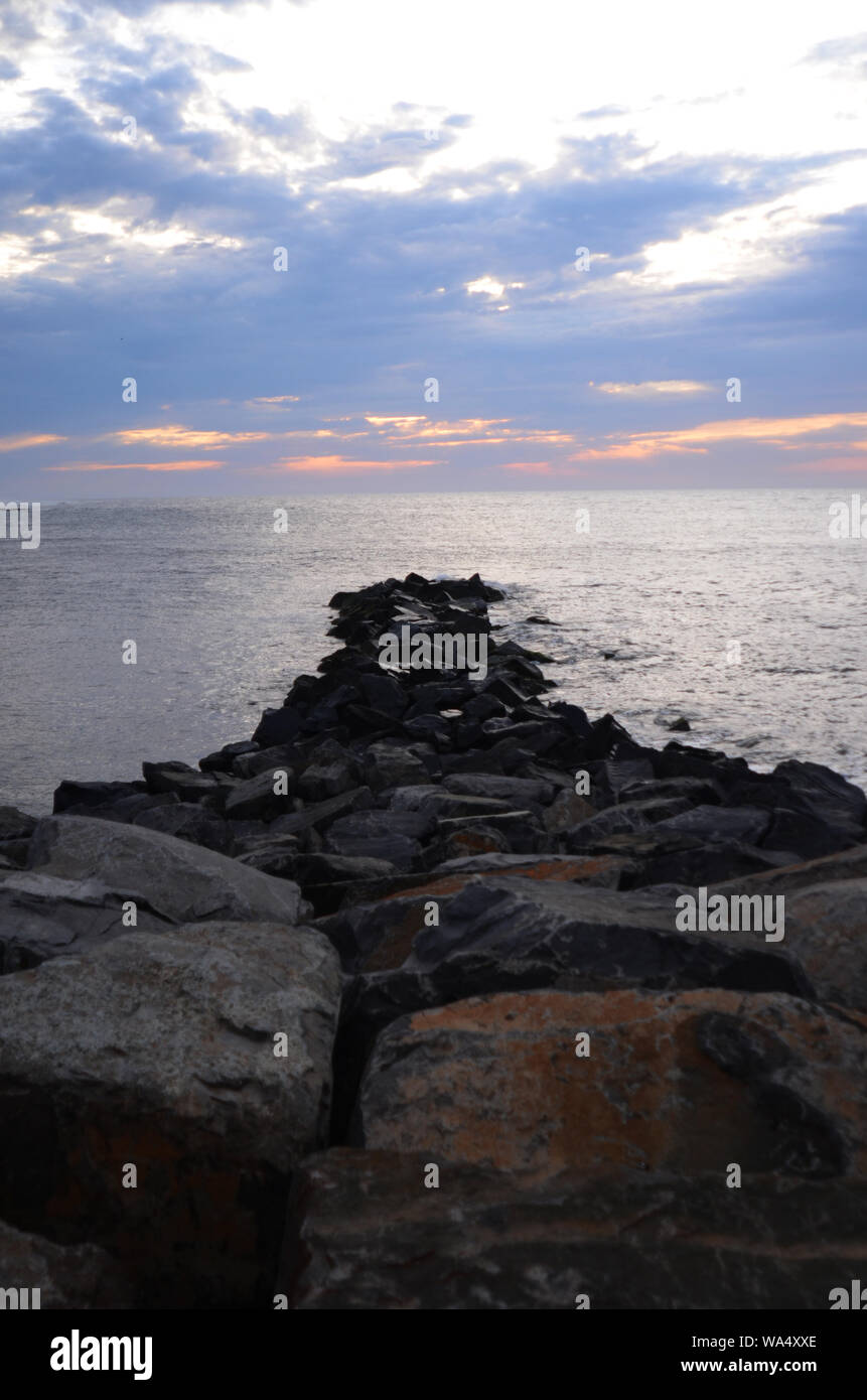 Jetty rocks hi-res stock photography and images - Alamy