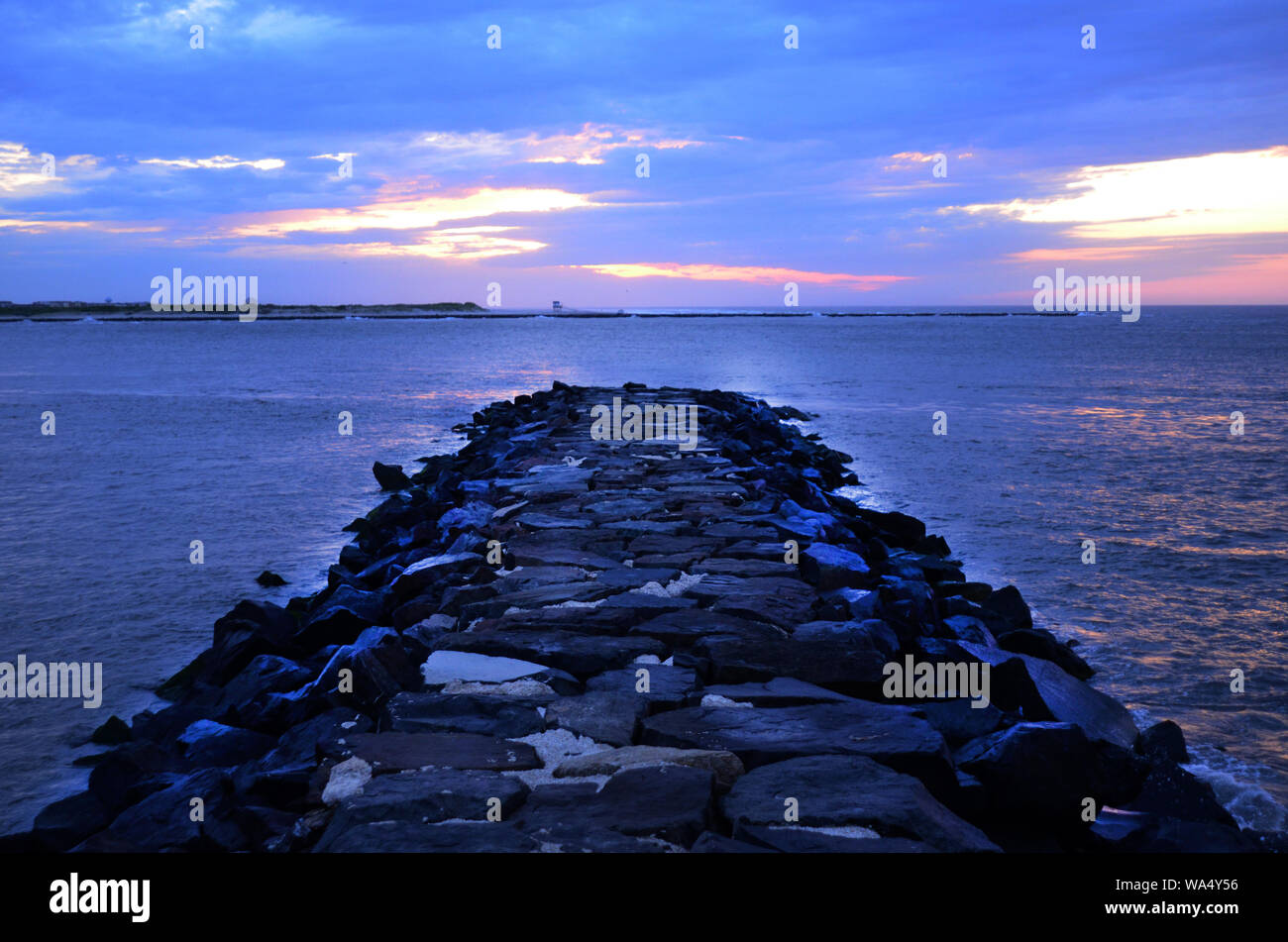Monolithic rocks hi-res stock photography and images - Alamy