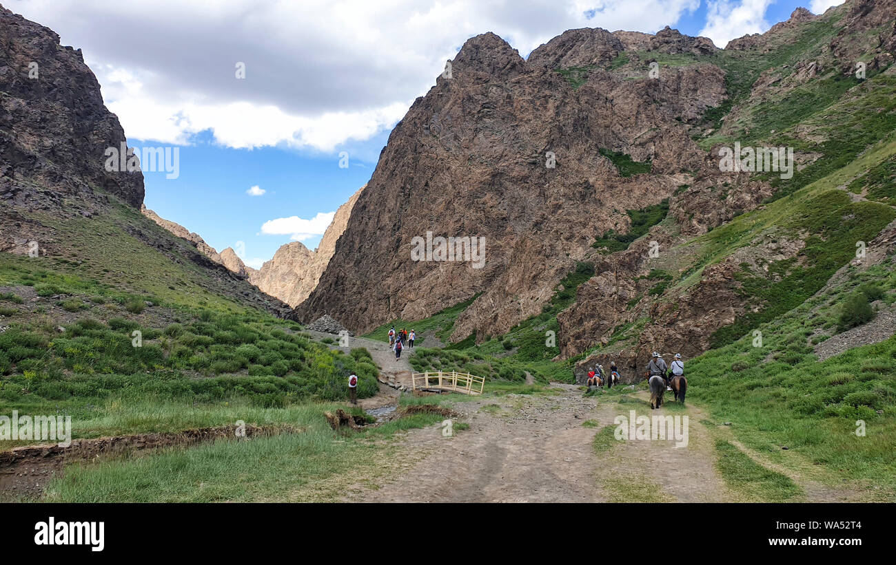 Yolyn am ice hi-res stock photography and images - Alamy