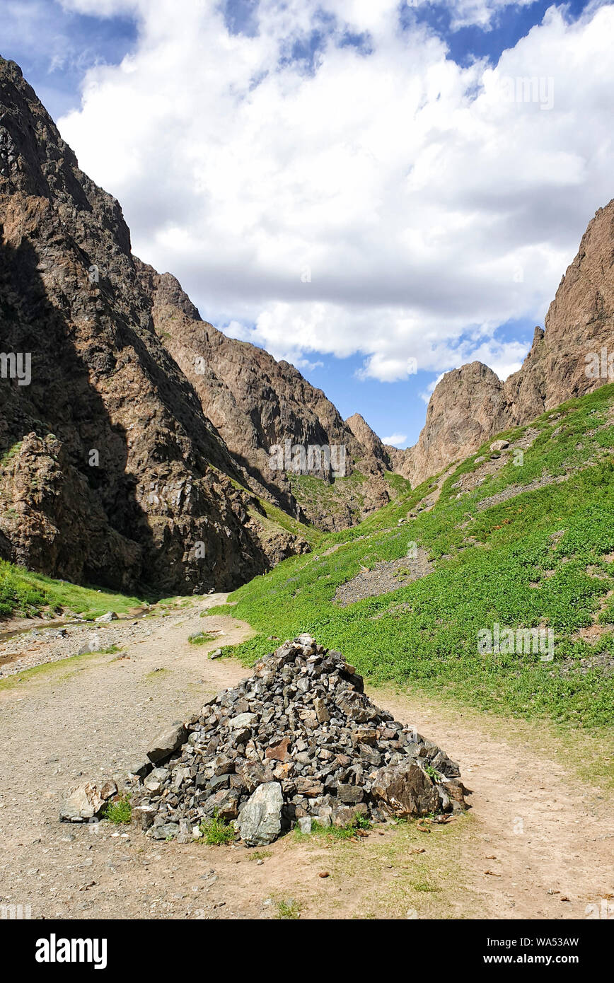 Yol Valley at the Gobi Desert, Mongolia Stock Photo - Alamy