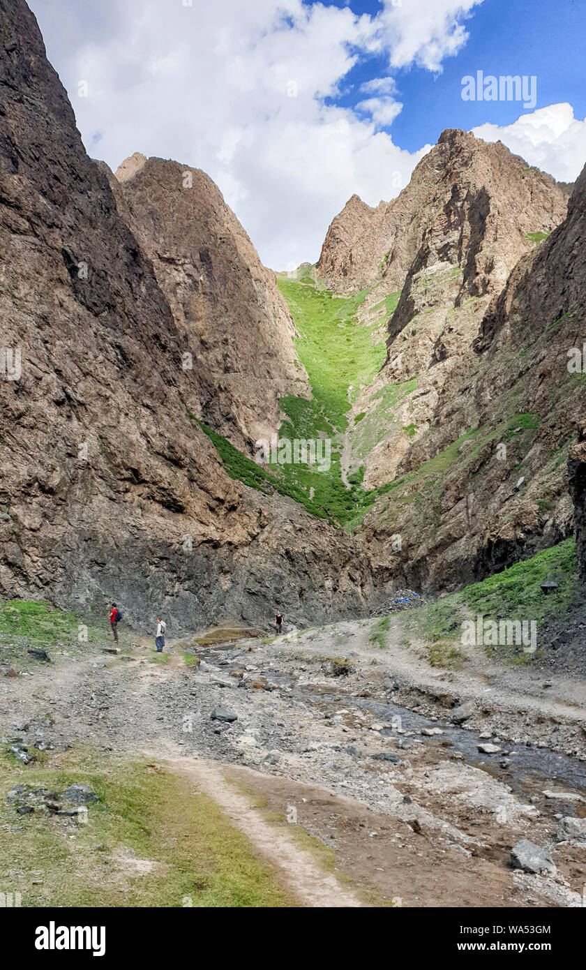 Yol valley hi-res stock photography and images - Alamy