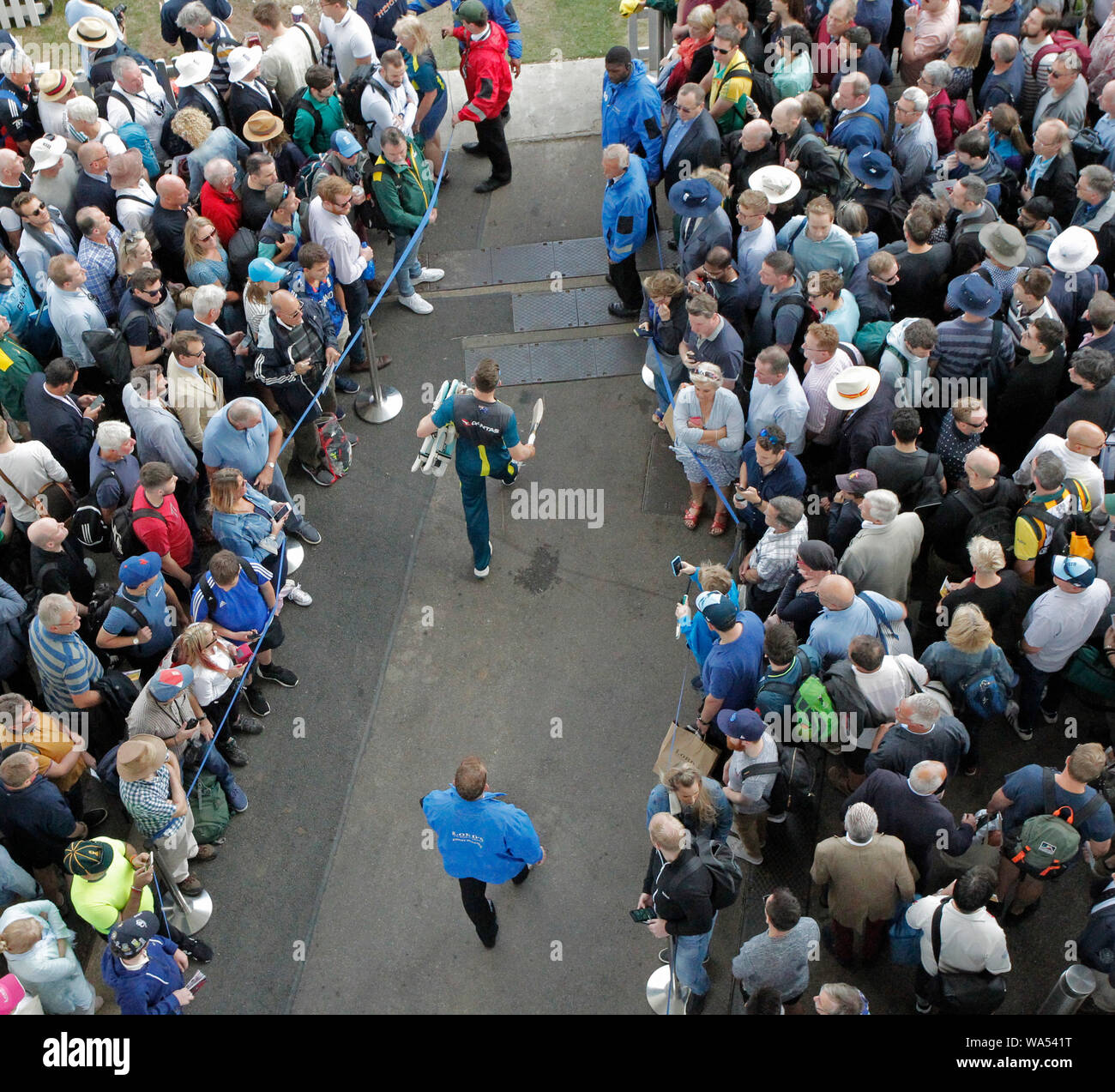 Cricket lords crowd 2019 hi-res stock photography and images - Alamy