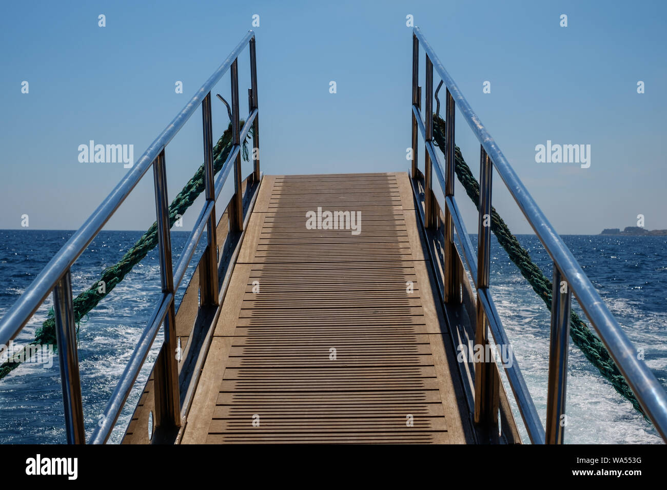 Ocean cruise liner loading hi-res stock photography and images - Alamy