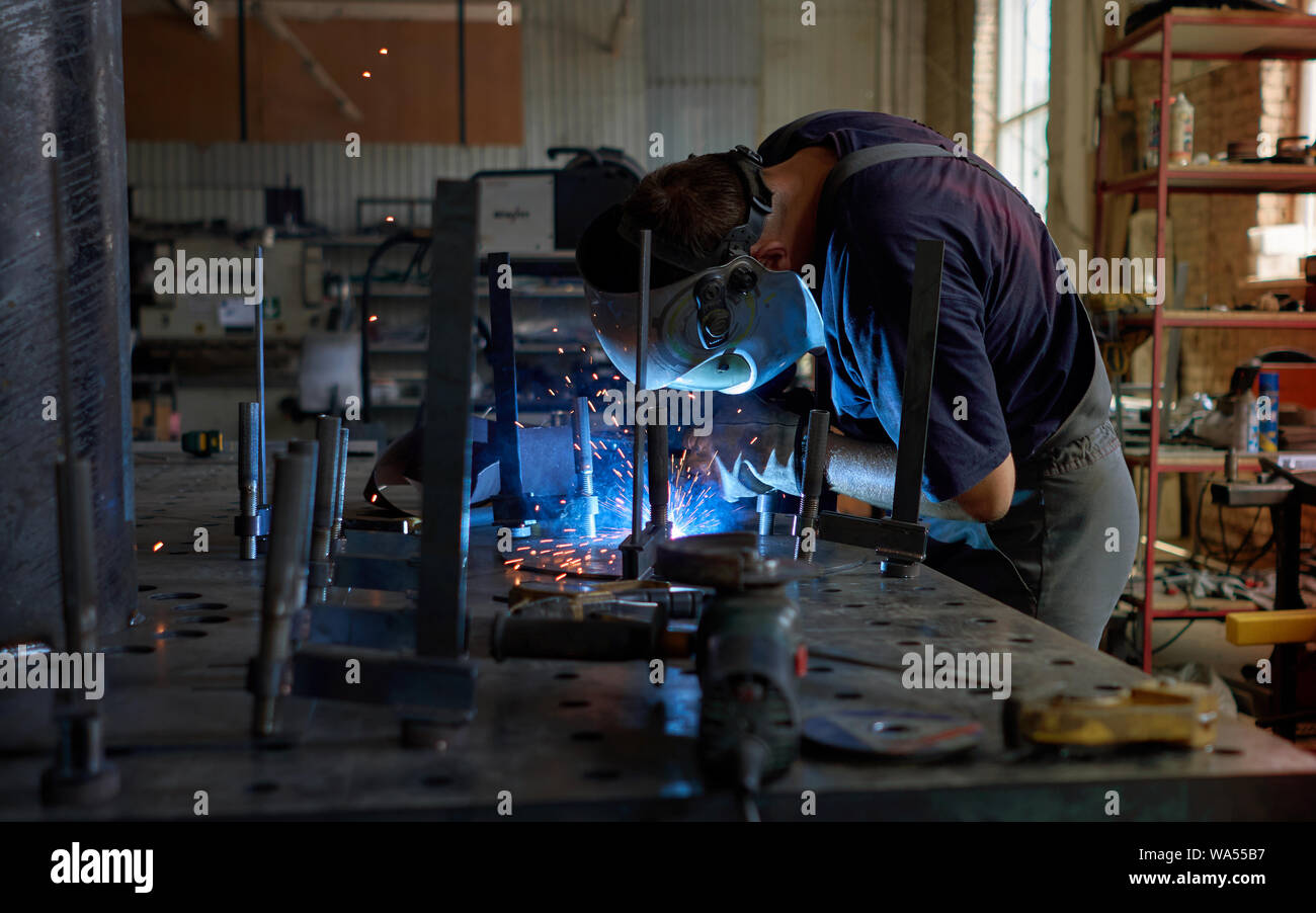 Gondola repair shop hi-res stock photography and images - Alamy