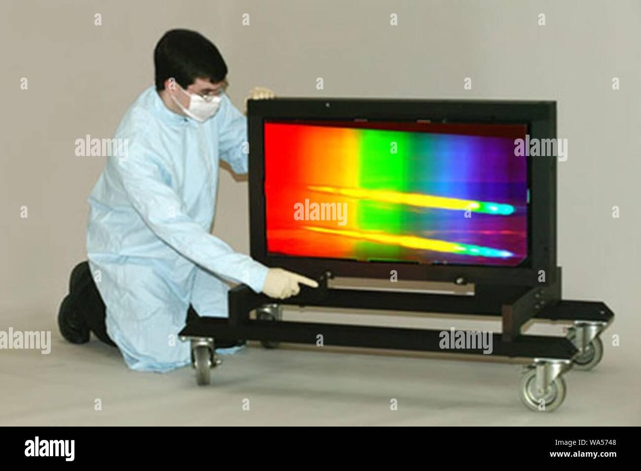 Diffraction grating hi-res stock photography and images - Alamy