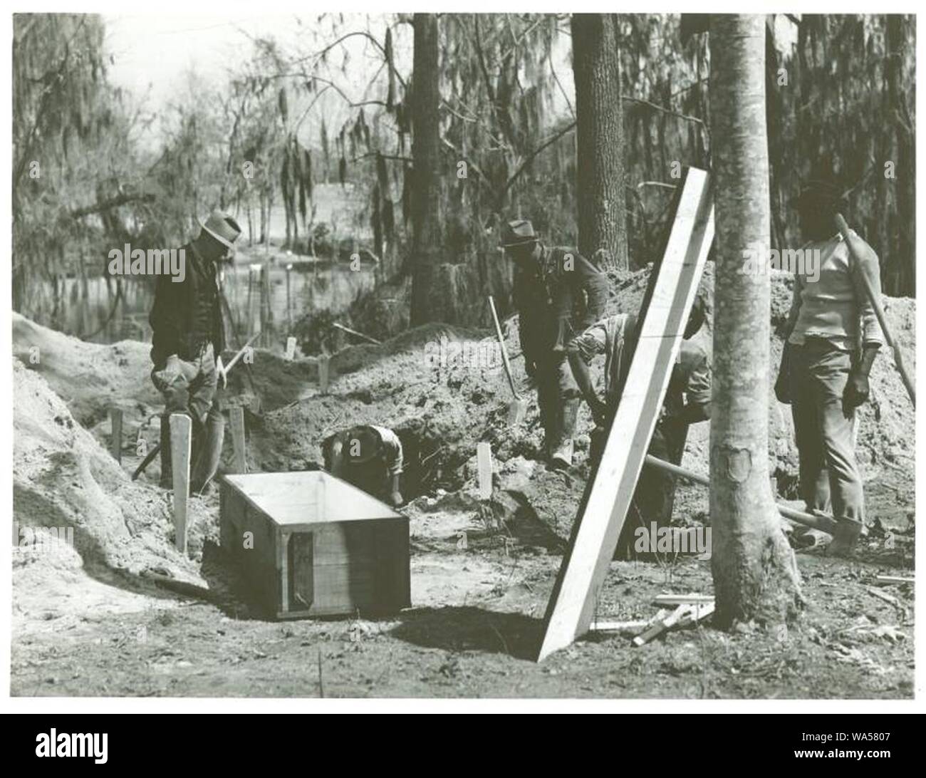 Digging out a cemetery to be moved from the Santee-Cooper ba ...