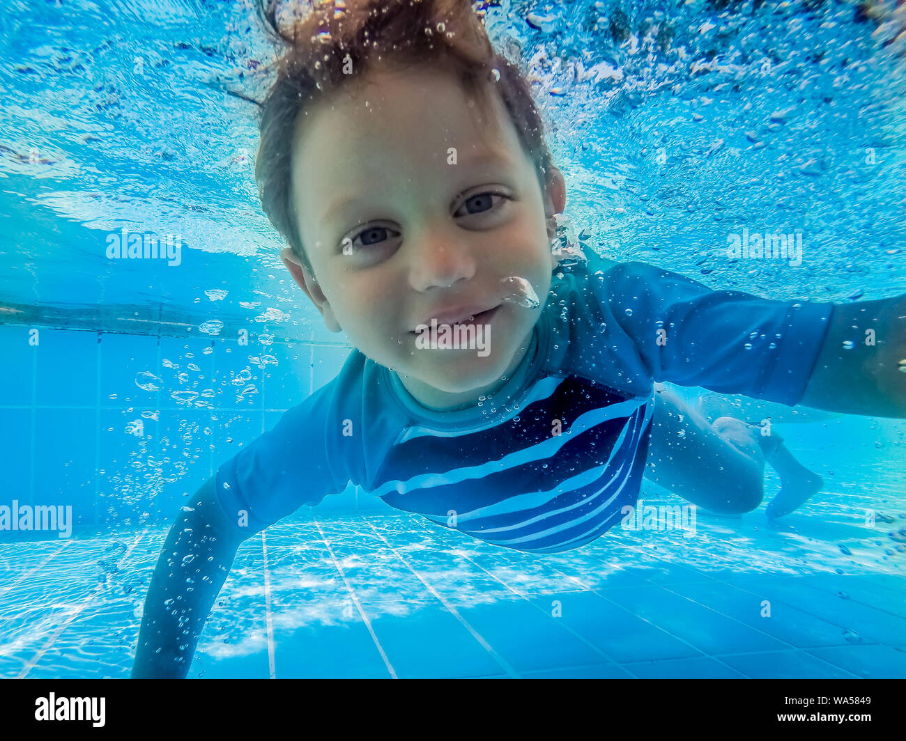 Dive swimming pool hi-res stock photography and images - Alamy