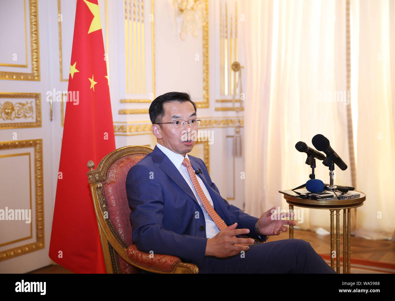 Mutually beneficial cooperation hi-res stock photography and images - Alamy