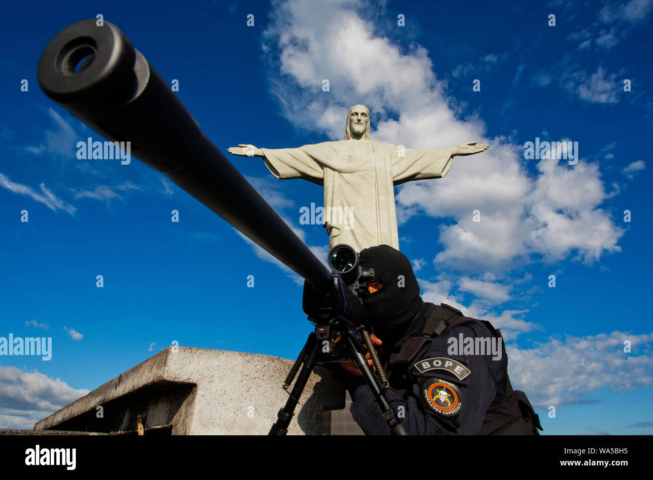 Brazilian Special Force BOPE trainning to combat the violence in Rio at ...
