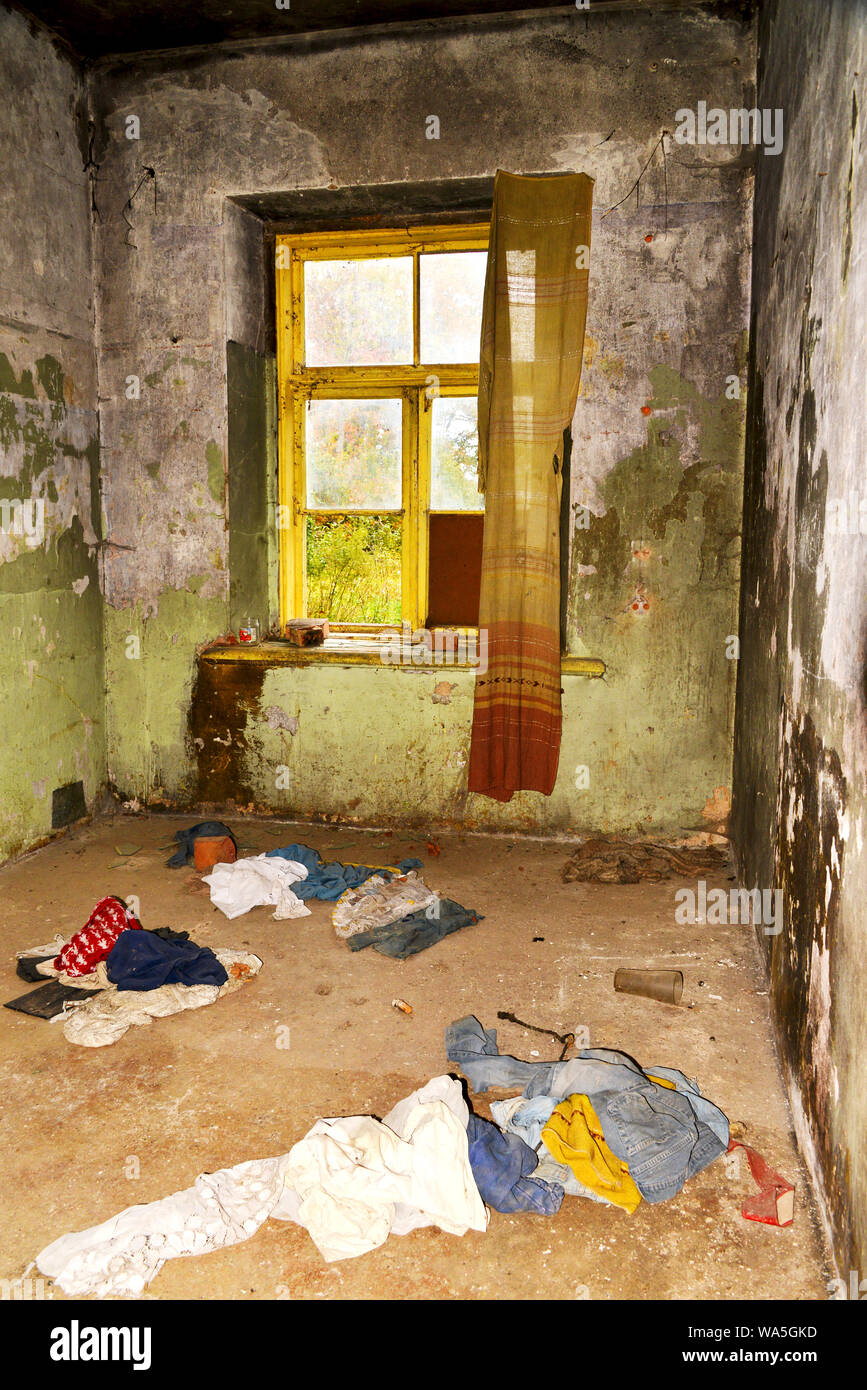 Bounder hi-res stock photography and images - Alamy