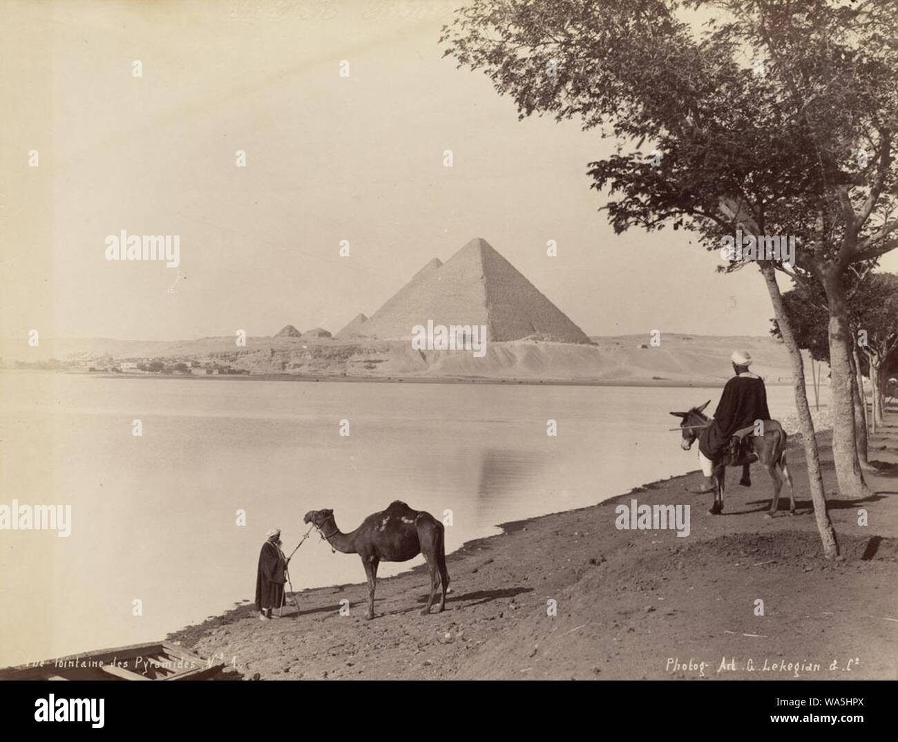 Distant view of pyramids hi-res stock photography and images - Alamy