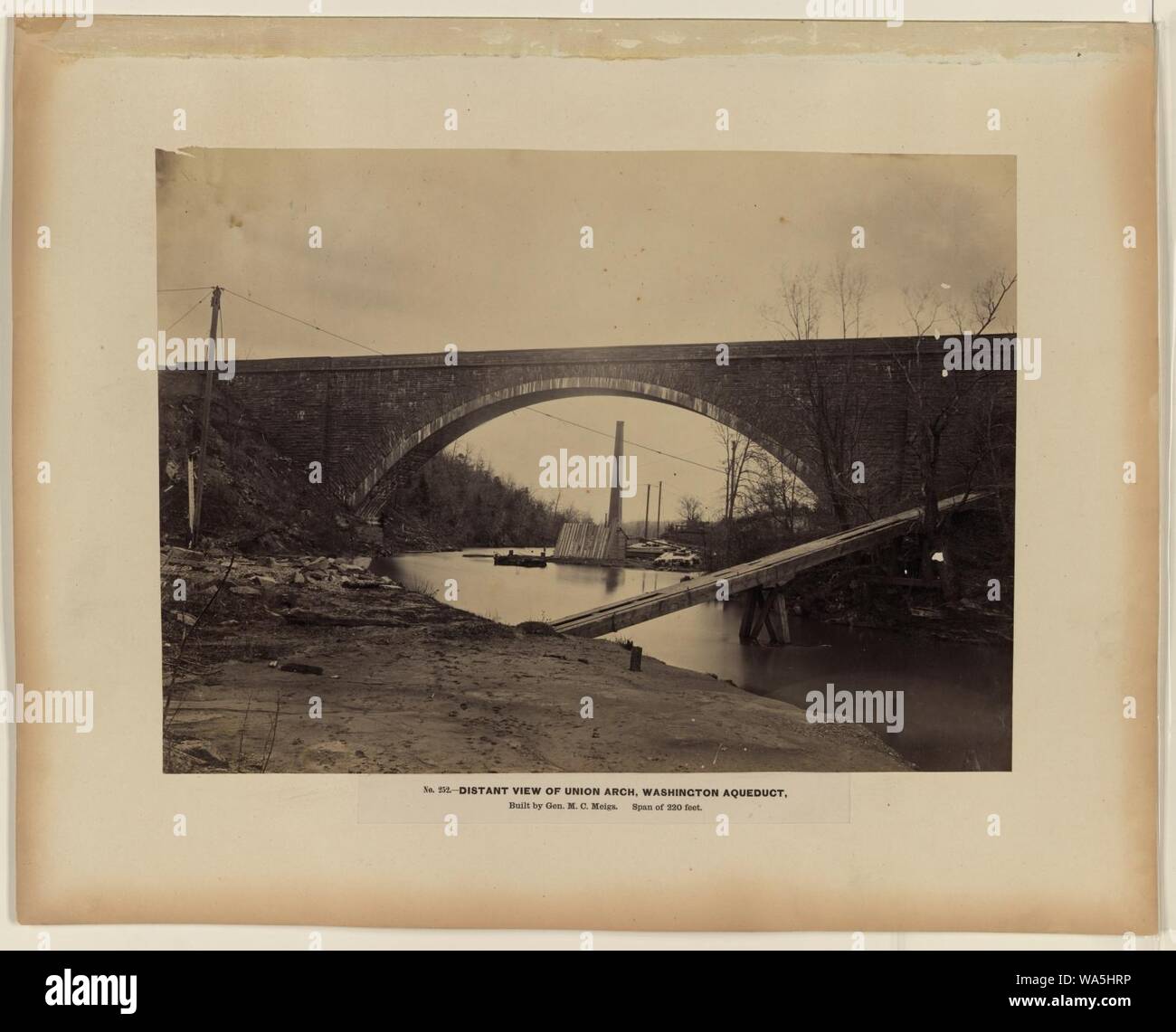 220 feet hi-res stock photography and images - Alamy