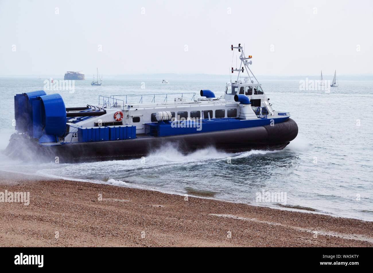 Hover craft hi-res stock photography and images - Alamy