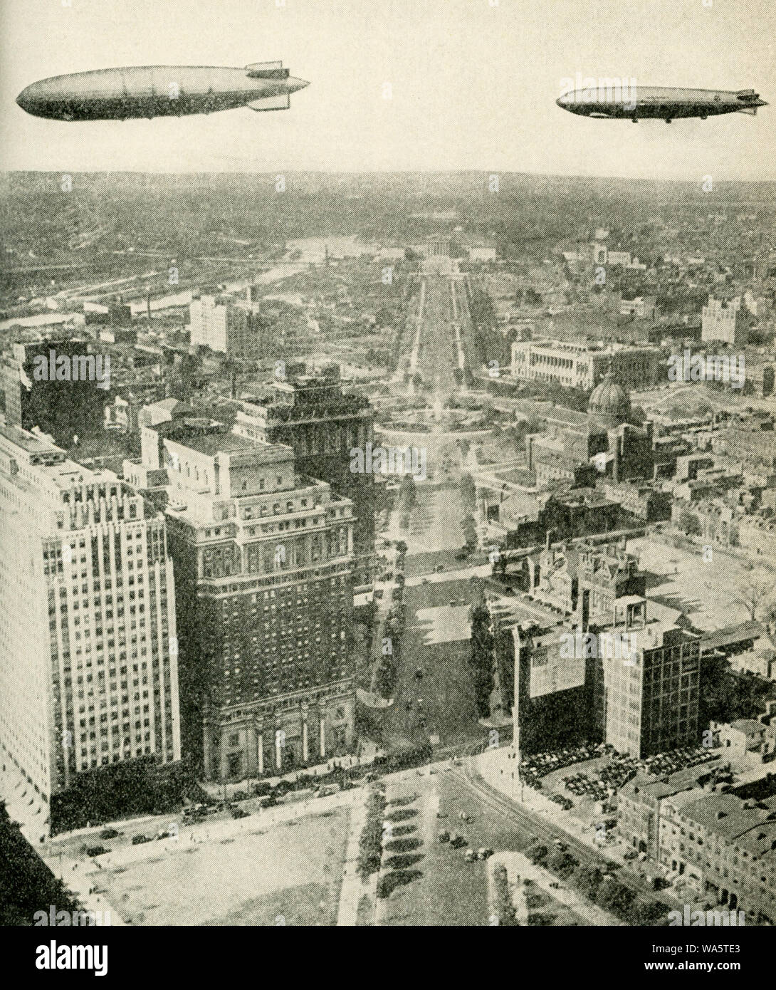 Ships 1920s hi-res stock photography and images - Alamy