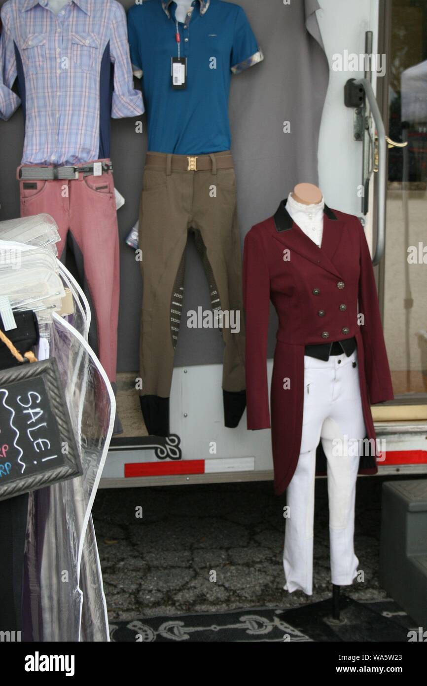 Dressage attire hi-res stock photography and images - Alamy