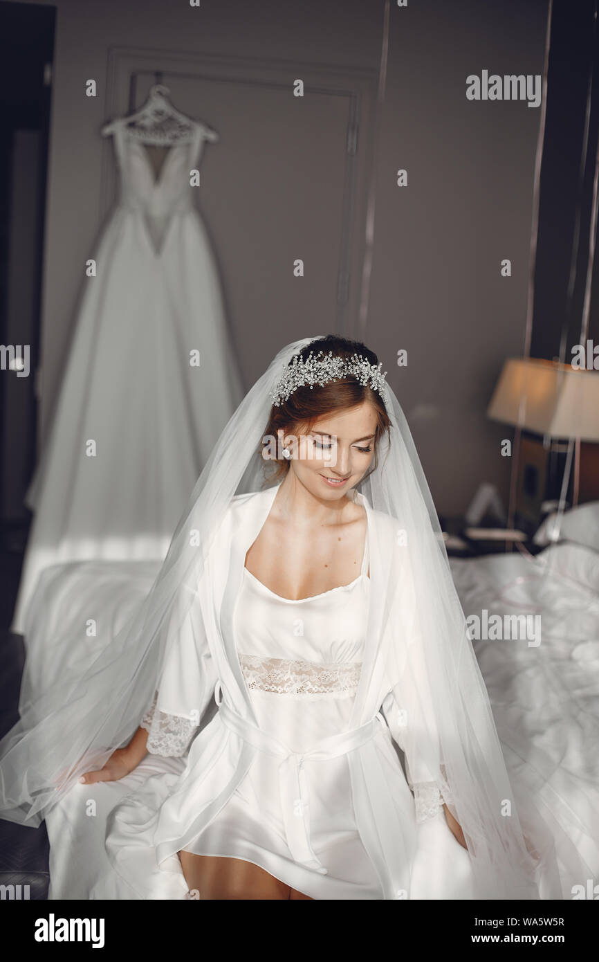Elegant morning bride Stock Photo - Alamy