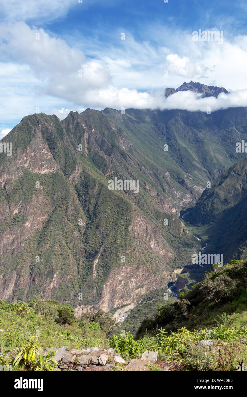 Vilcabamba river hi-res stock photography and images - Alamy