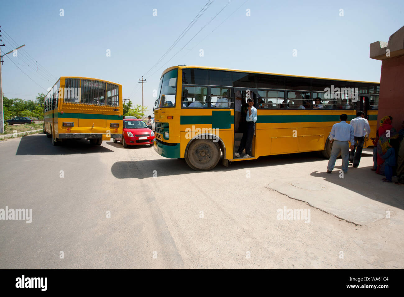 Children going to school bus Stock Photo - Alamy