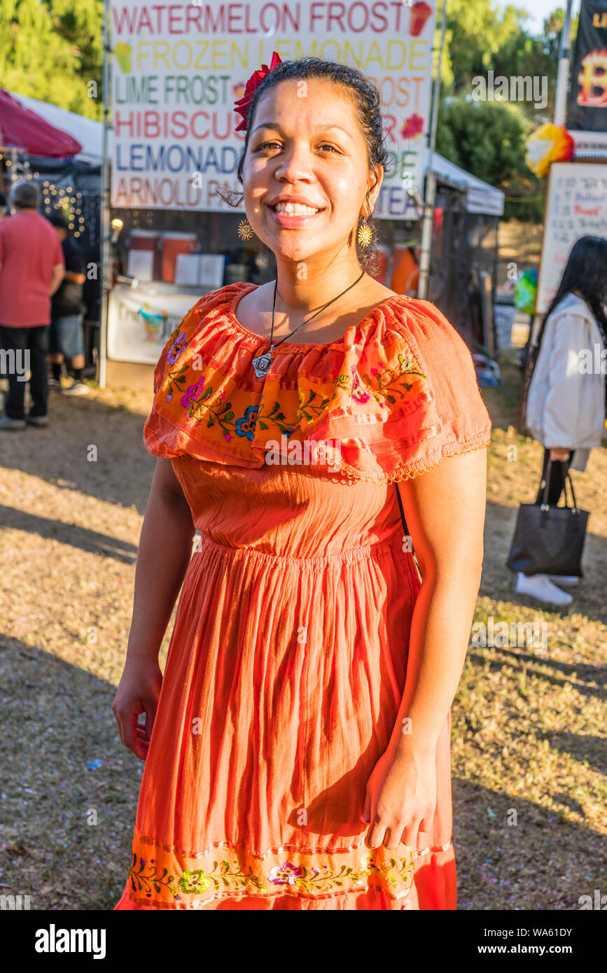 Mexican fancy dress hi-res stock photography and images - Alamy