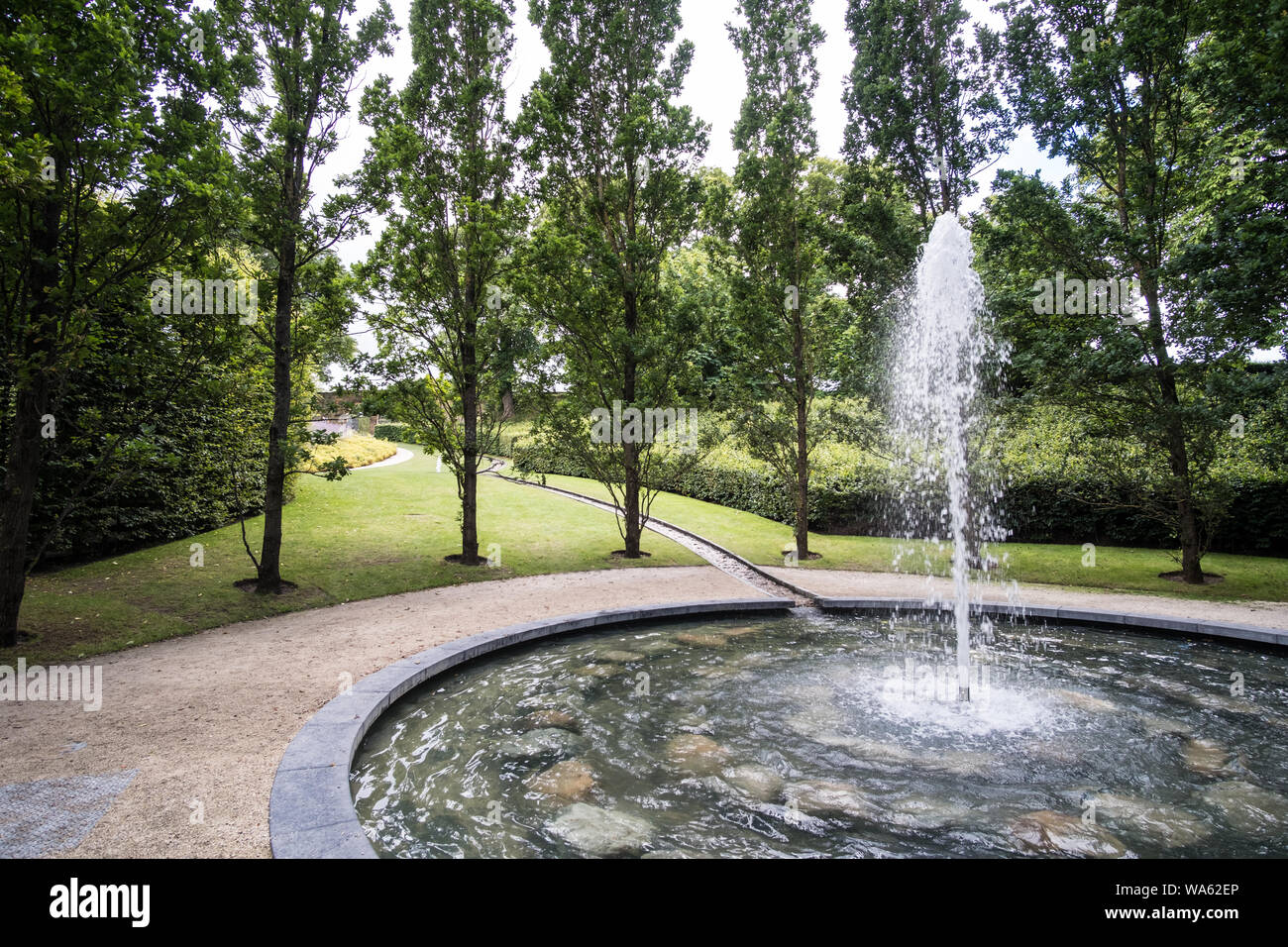 The alnwick garden water feature hi-res stock photography and images ...