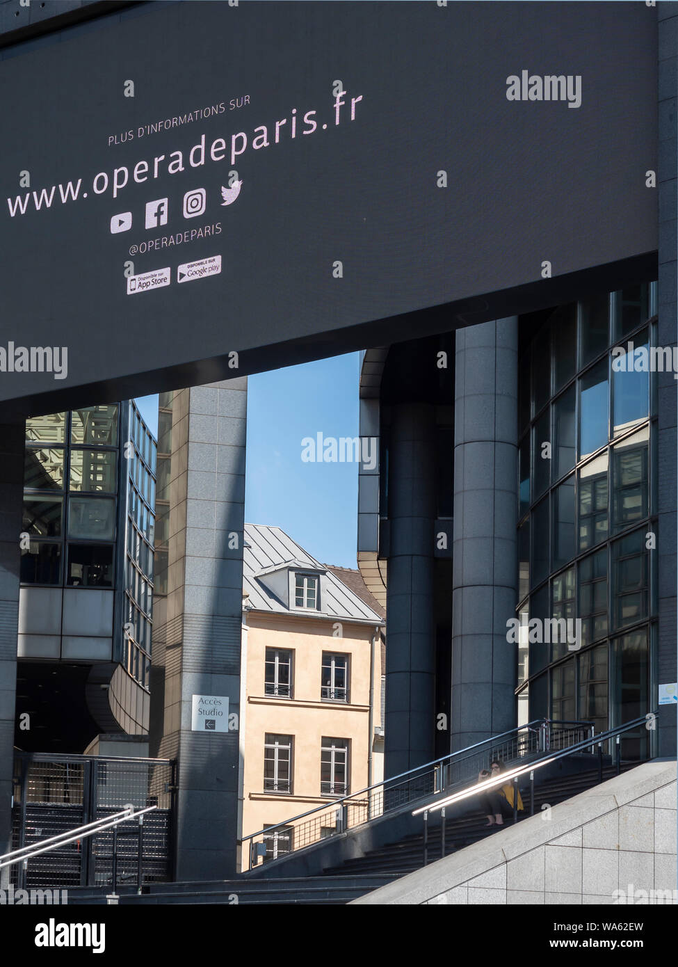 Opéra bastille paris hi-res stock photography and images - Alamy