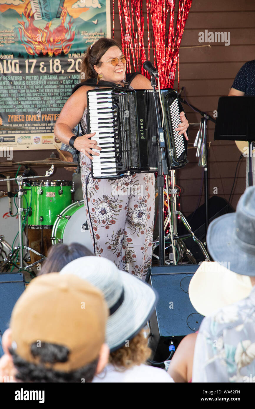 En Canto with Jamie Maschler. A multi-ethnic, female-led seven-piece ...