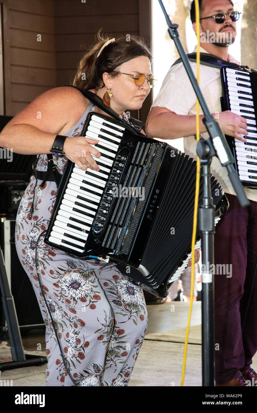 En Canto with Jamie Maschler. A multi-ethnic, female-led seven-piece ...