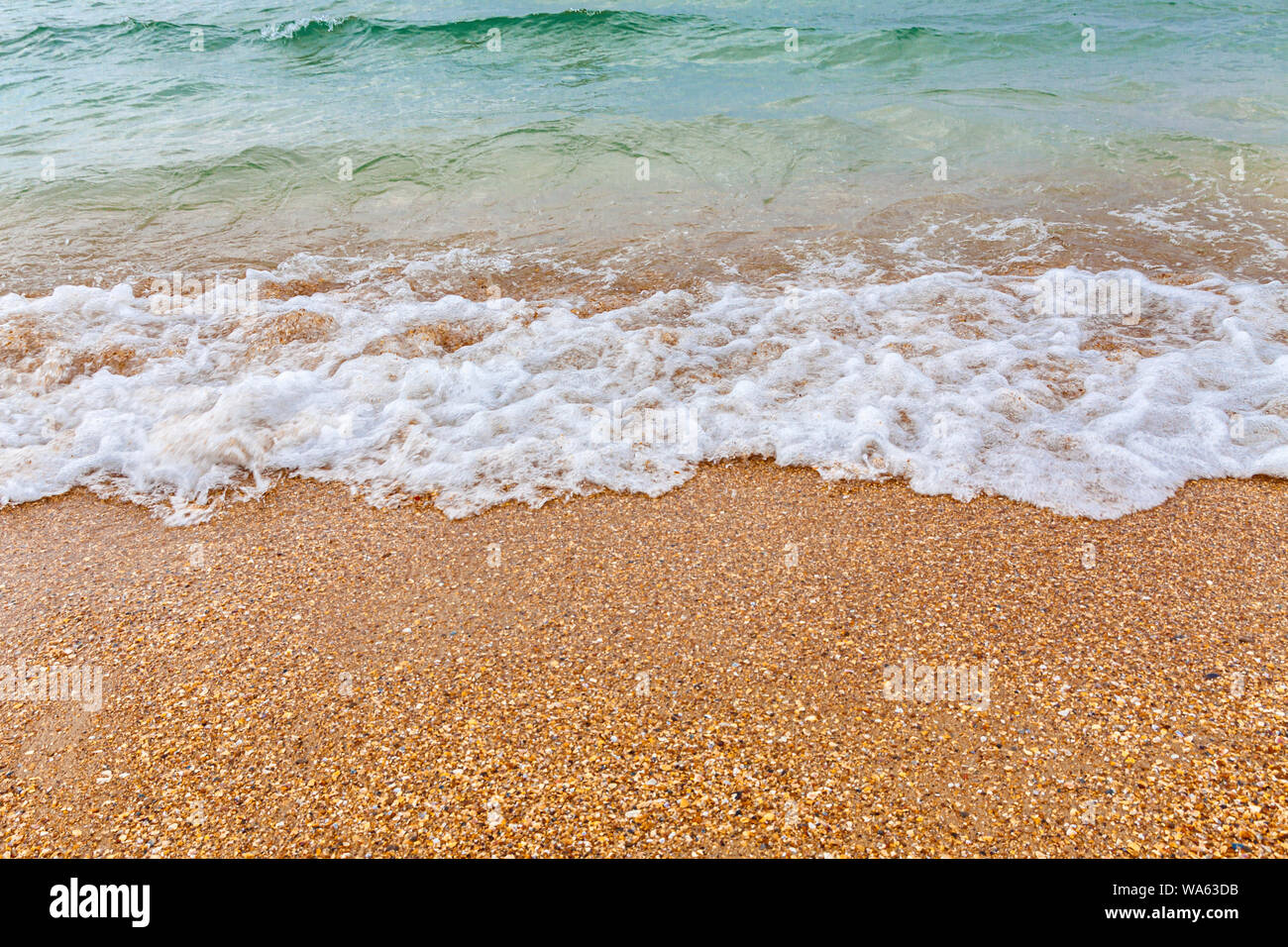 Beautiful waves foaming splashing on hi-res stock photography and ...