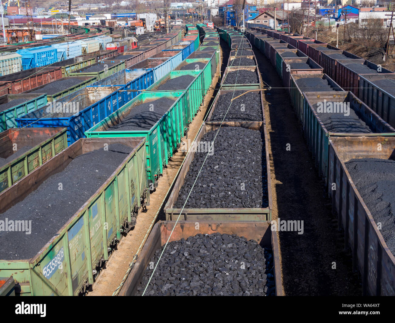Heavy coal trains hi-res stock photography and images - Alamy
