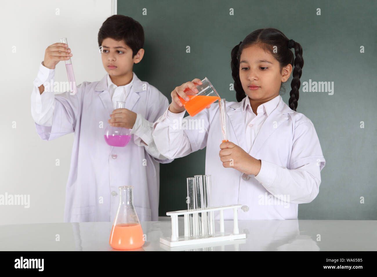 School students experimenting in a chemistry lab Stock Photo - Alamy